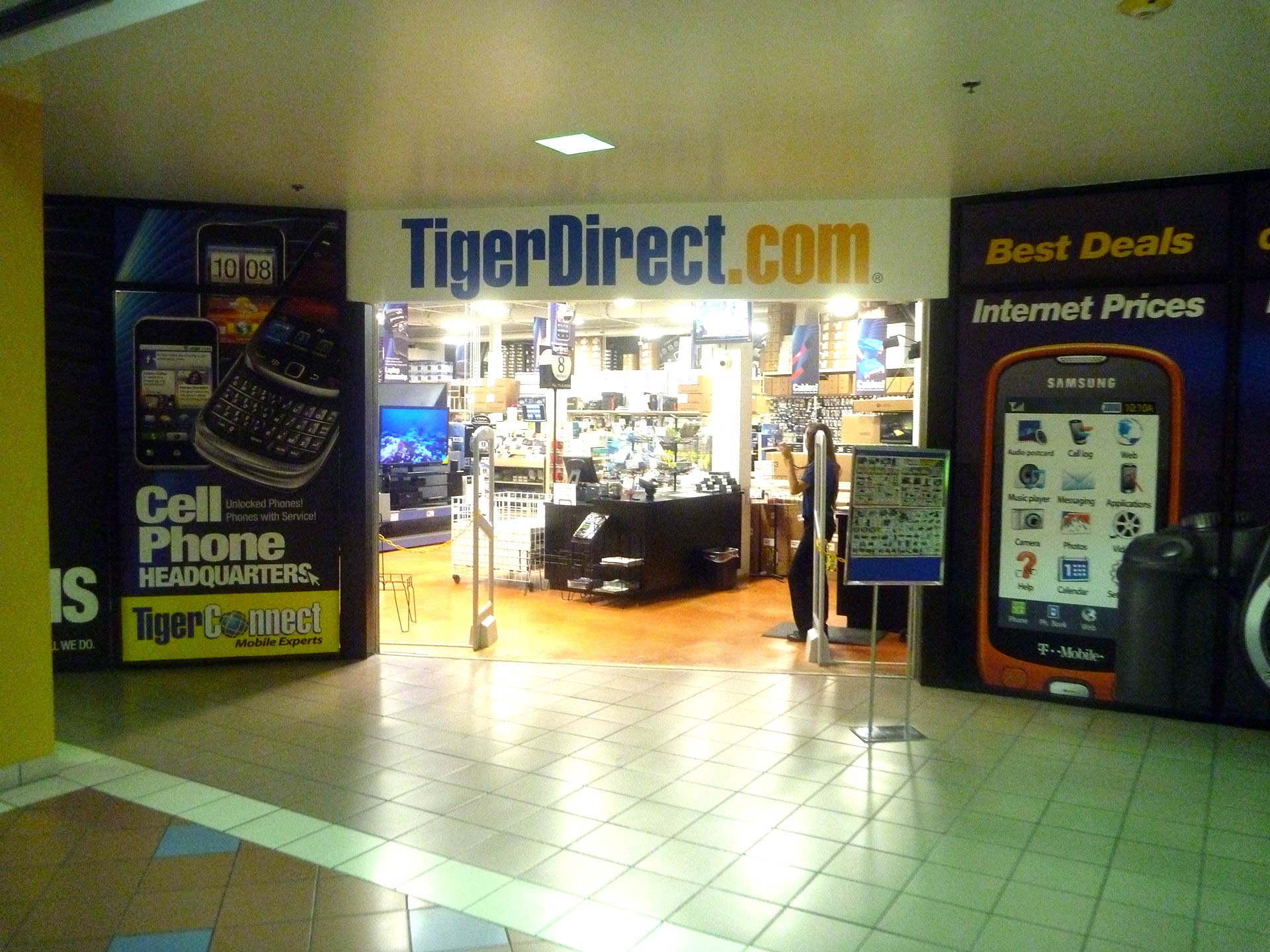 Produtos de Informática nos EUA: CompUSA e TigerDirect - Boa Viagem